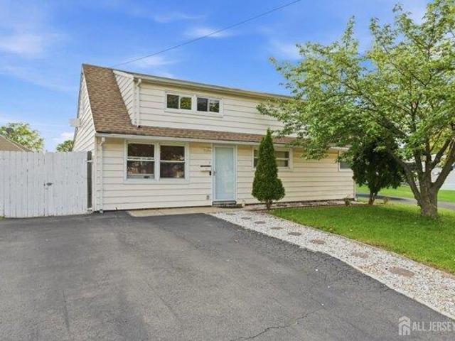 4 bedroom, Carteret NJ 07008 104604989