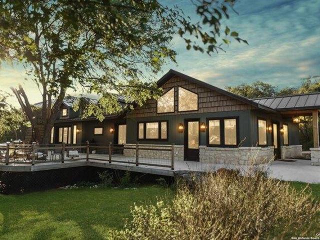 4 bedroom, Castroville TX 78009 94131085