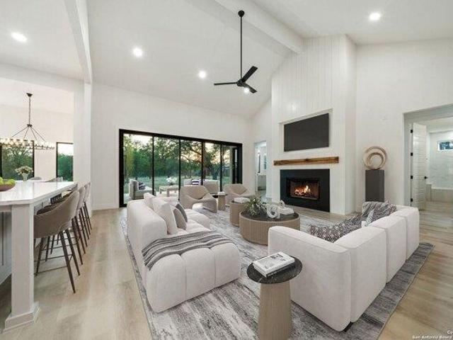 4 bedroom, Castroville TX 78009 LS94332930