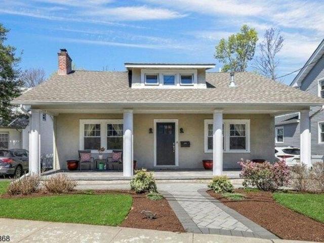 4 bedroom, Cedar Grove NJ 07009 102442974