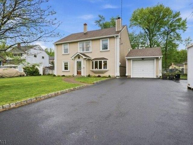 4 bedroom, Cedar Grove NJ 07009 LS102727195