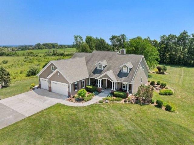 4 bedroom, Cedar Grove WI 53013 LS92975003