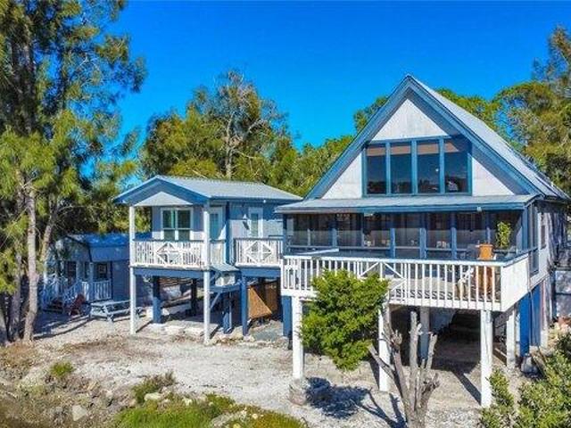 4 bedroom, Cedar Key FL 32625 LS89266057