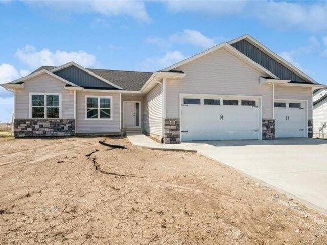 4 bedroom, Center Point IA 52213 LS89797343