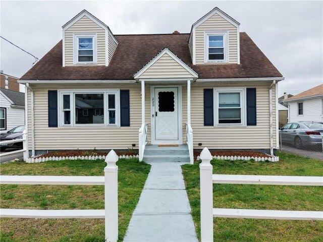 4 bedroom, Central Falls RI 02863 LS102593113