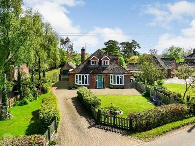 4 Bedroom Chalet For Sale In Brooke