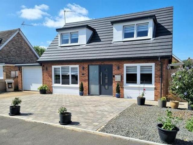 4 Bedroom Chalet For Sale In Dersingham