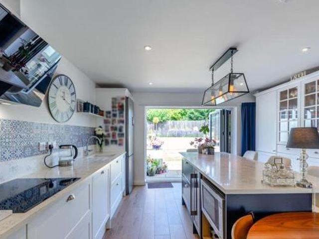 4 Bedroom Chalet For Sale In Great Casterton