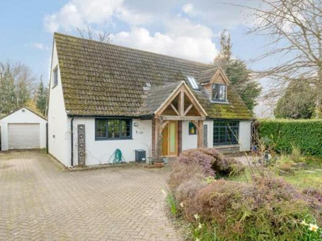 4 Bedroom Chalet For Sale In Hiltingbury