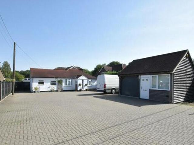 4 Bedroom Chalet For Sale In Kingswood