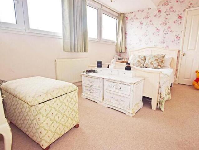 4 bedroom chalet for sale in London Road, Newington, Sittingbourne, ME9