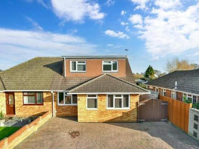 4 Bedroom Chalet For Sale In Wigmore, Gillingham