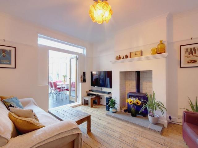 4 bedroom chalet for sale