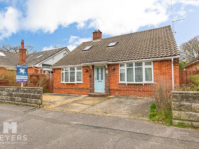 4 bedroom chalet for sale