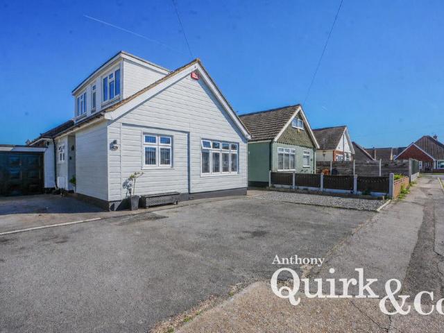 4 bedroom chalet for sale