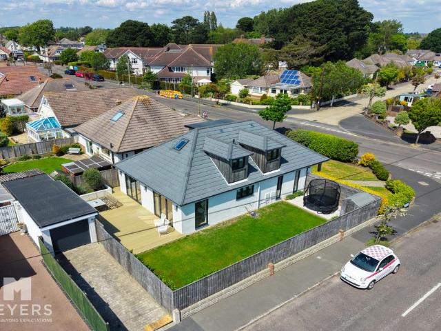 4 bedroom chalet for sale