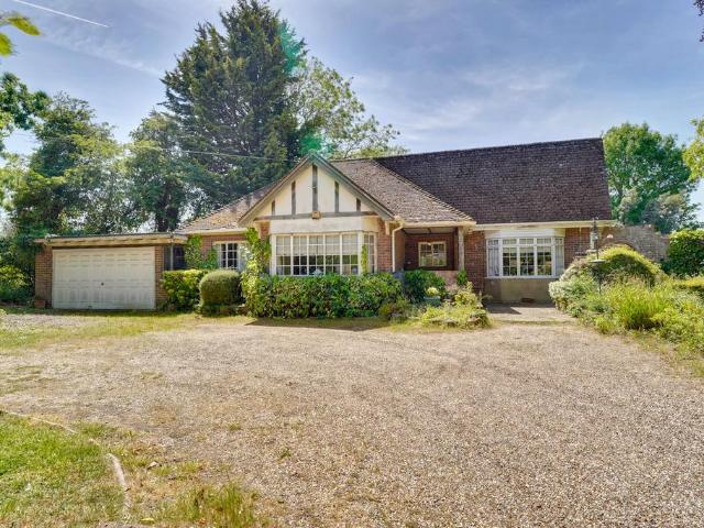 4 bedroom chalet for sale