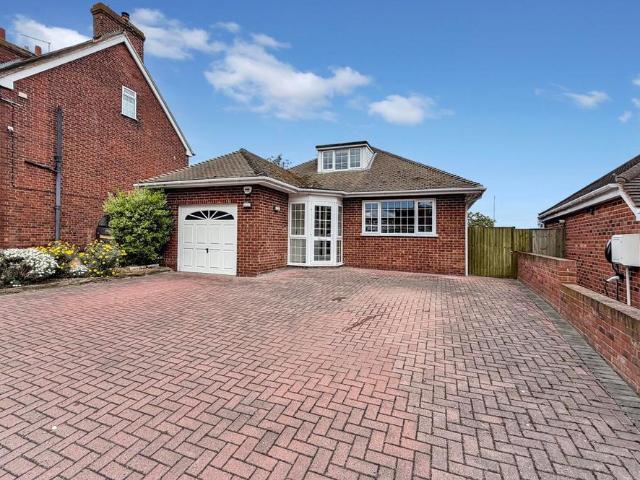 4 bedroom chalet for sale