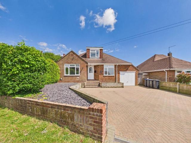 4 bedroom chalet for sale