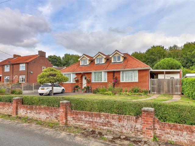 4 bedroom chalet for sale
