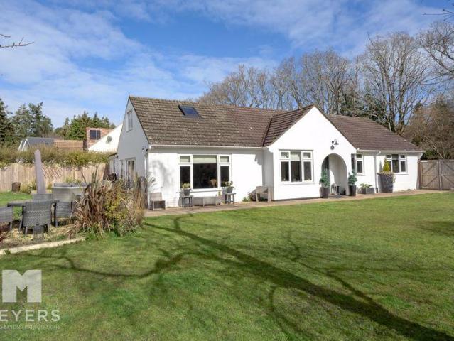 4 bedroom chalet for sale