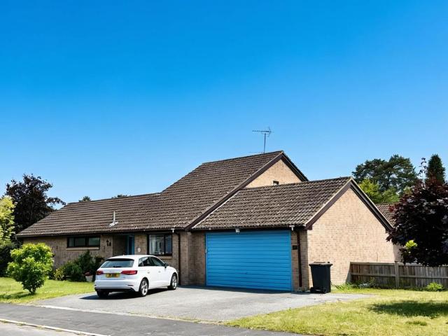 4 bedroom chalet for sale