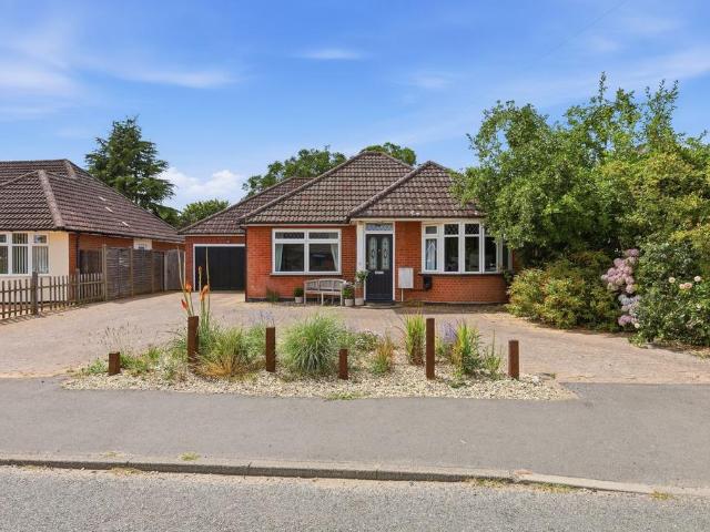 4 bedroom chalet for sale