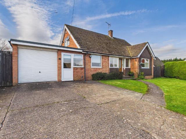 4 bedroom chalet for sale