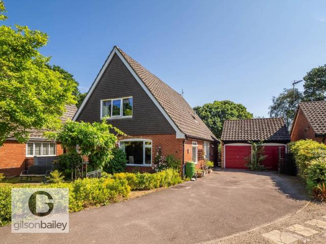 4 bedroom chalet for sale
