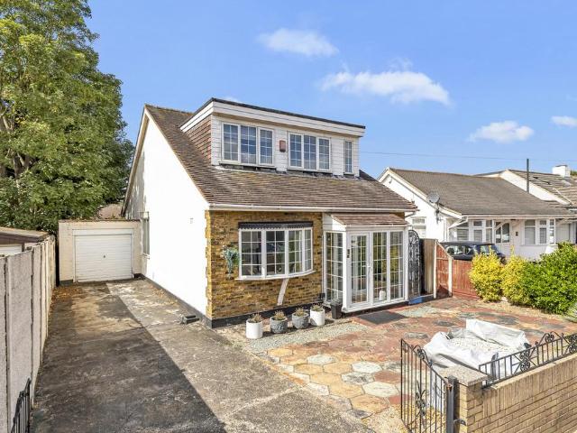 4 bedroom chalet for sale
