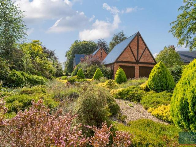 4 bedroom chalet for sale
