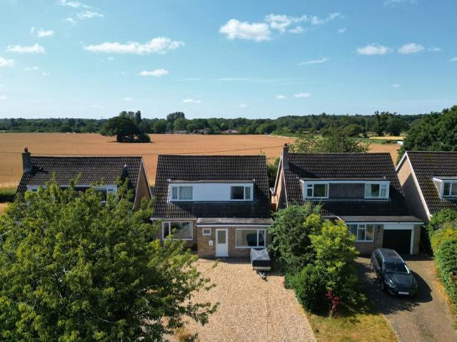 4 bedroom chalet for sale
