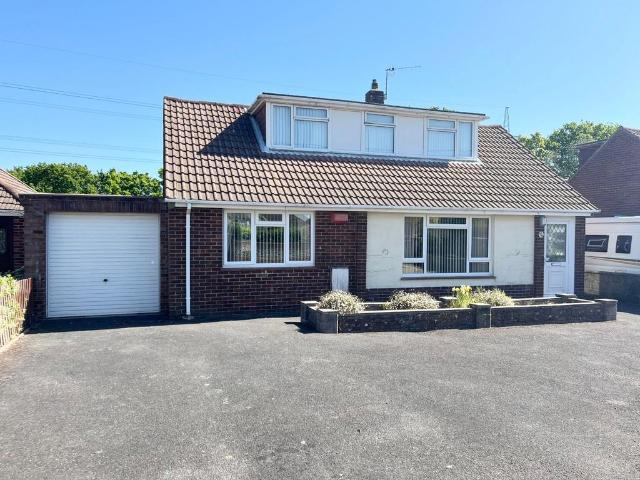 4 bedroom chalet for sale