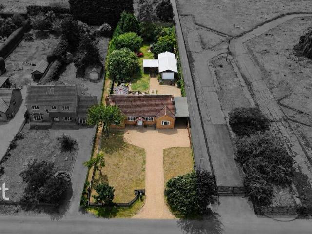 4 bedroom chalet for sale
