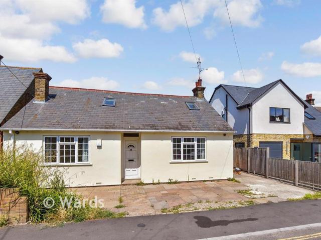 4 bedroom chalet for sale