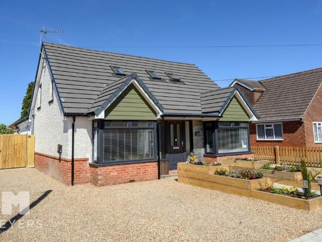 4 bedroom chalet for sale
