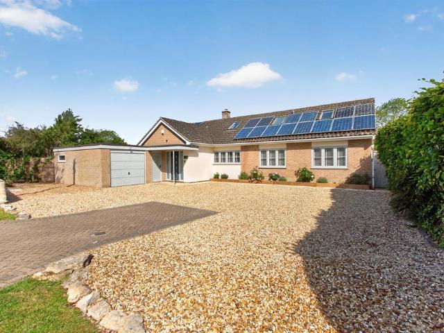 4 bedroom chalet for sale