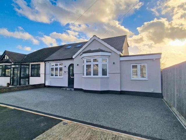 4 bedroom chalet for sale