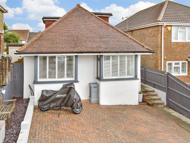 4 bedroom chalet for sale