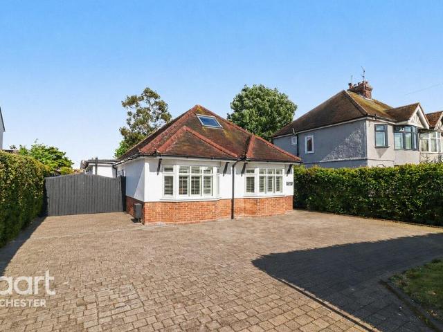 4 bedroom chalet for sale