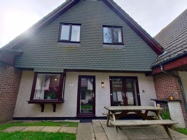 4 bedroom chalet for sale