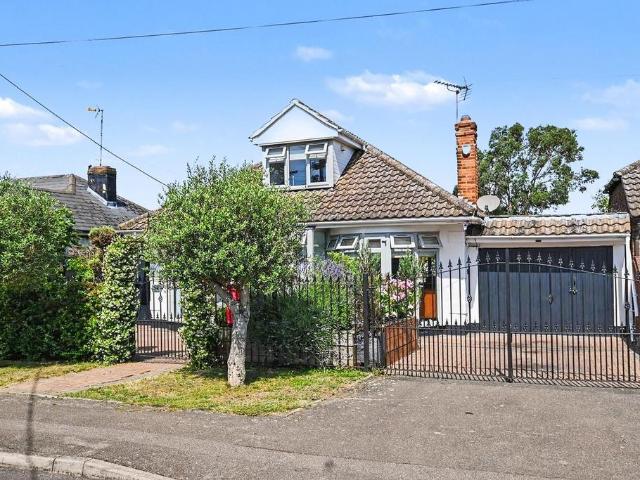 4 bedroom chalet for sale