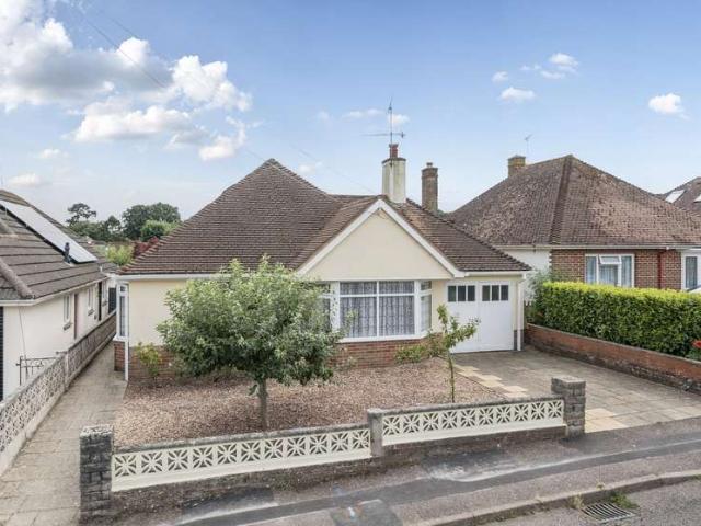 4 Bedroom Chalet House