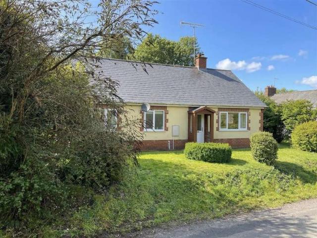 4 Bedroom Chalet House