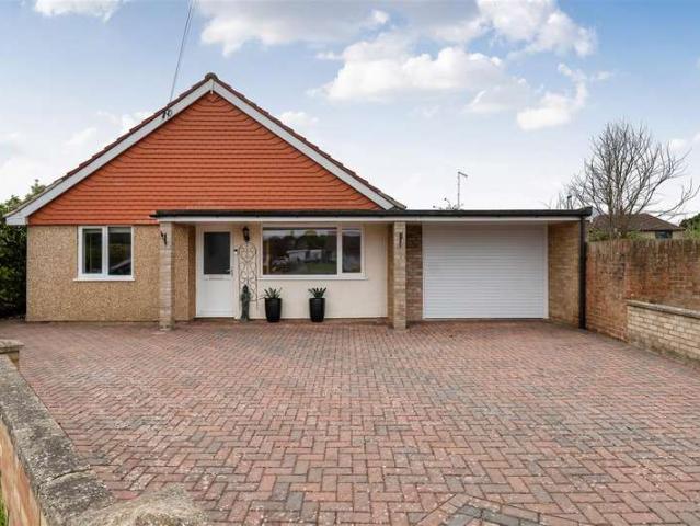 4 Bedroom Chalet House