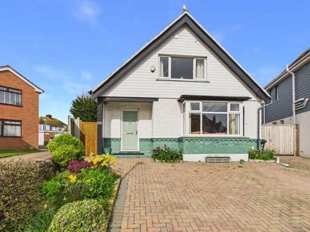 4 Bedroom Chalet House