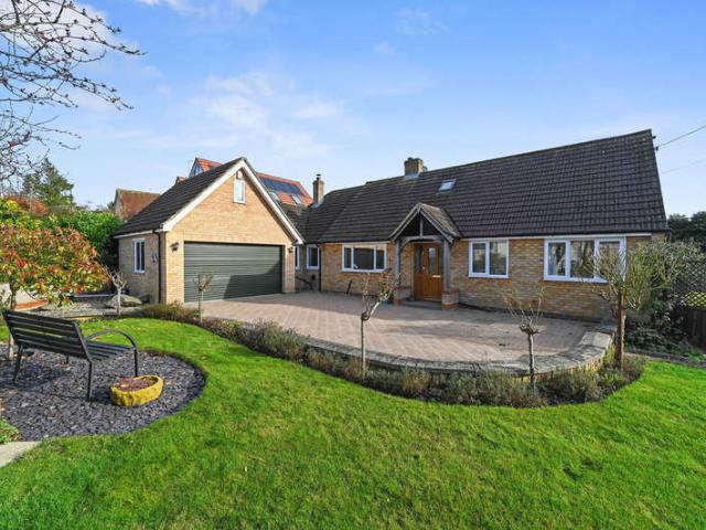 3 Bedroom Chalet House