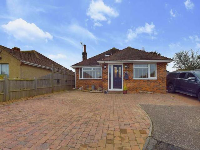 4 Bedroom Chalet House