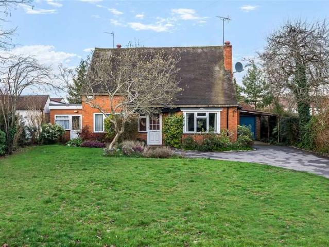 4 Bedroom Chalet House
