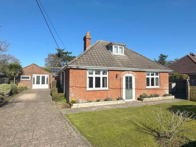 4 Bedroom Chalet House